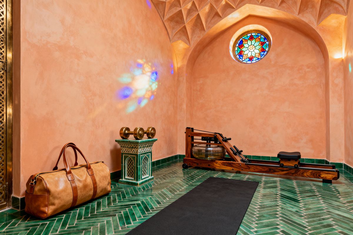Room AI – Moroccan Gym with Zellige and Muqarnas Arch - Interior